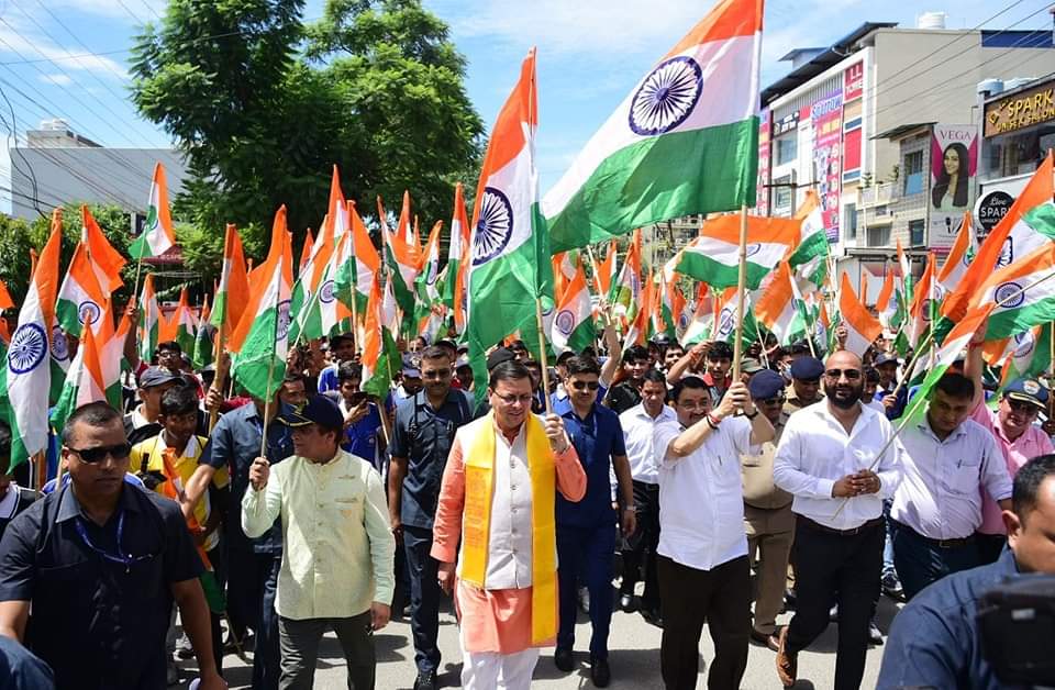मुख्यमंत्री धामी ने हर घर तिरंगा के अन्तर्गत आयोजित रैली में किया ...