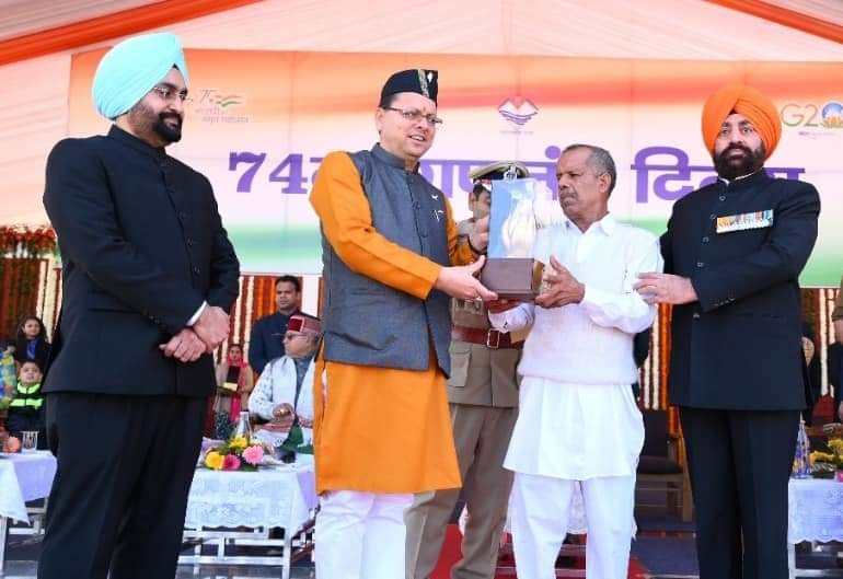 क्रिकेटर ऋषभ पंत की सहायता करने वाले हरियाणा रोडवेज के चालक को किया गया ...