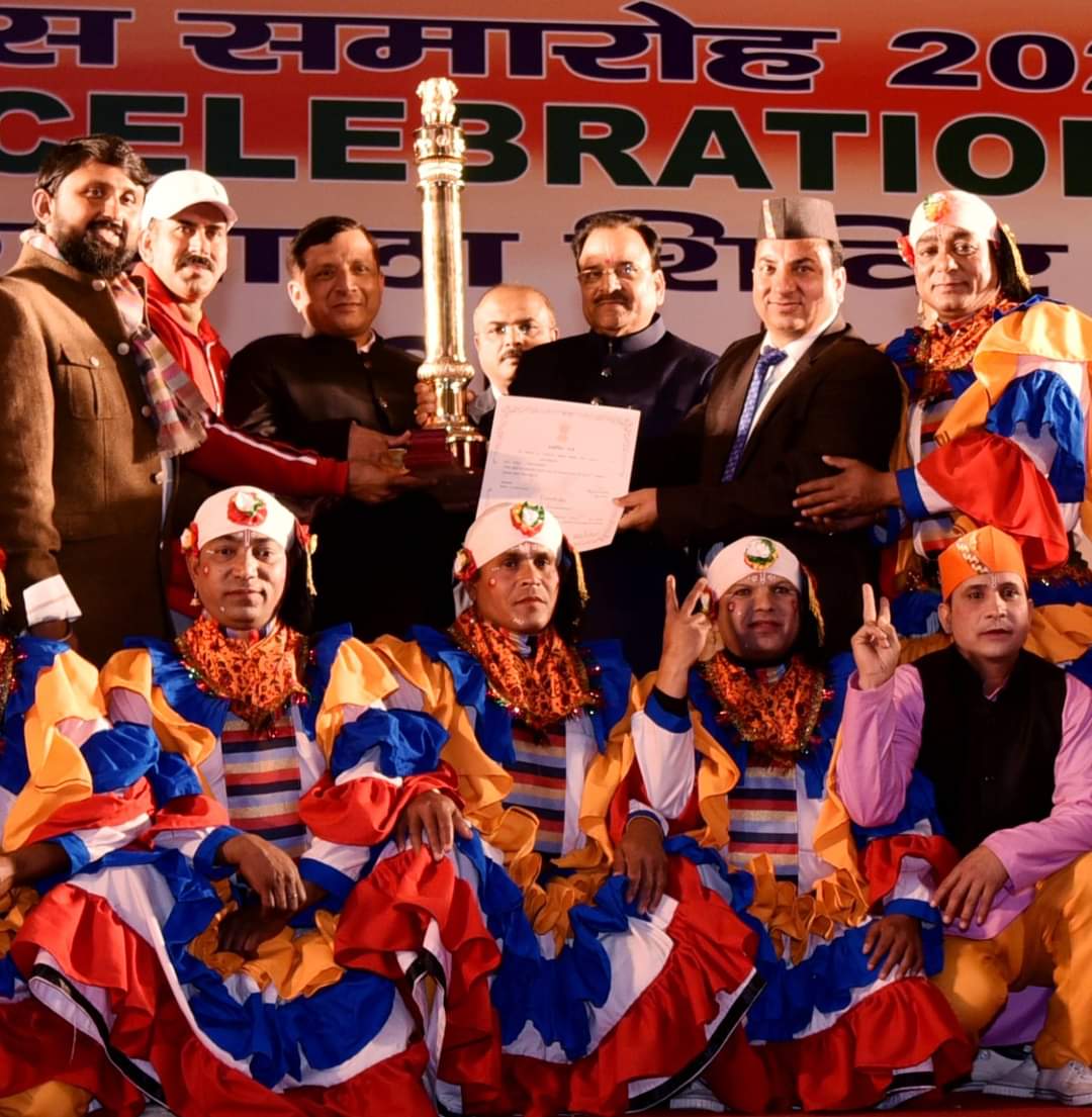 उत्तराखण्ड की झांकी को प्रथम स्थान के लिए किया गया पुरस्कृत - Parvatiya